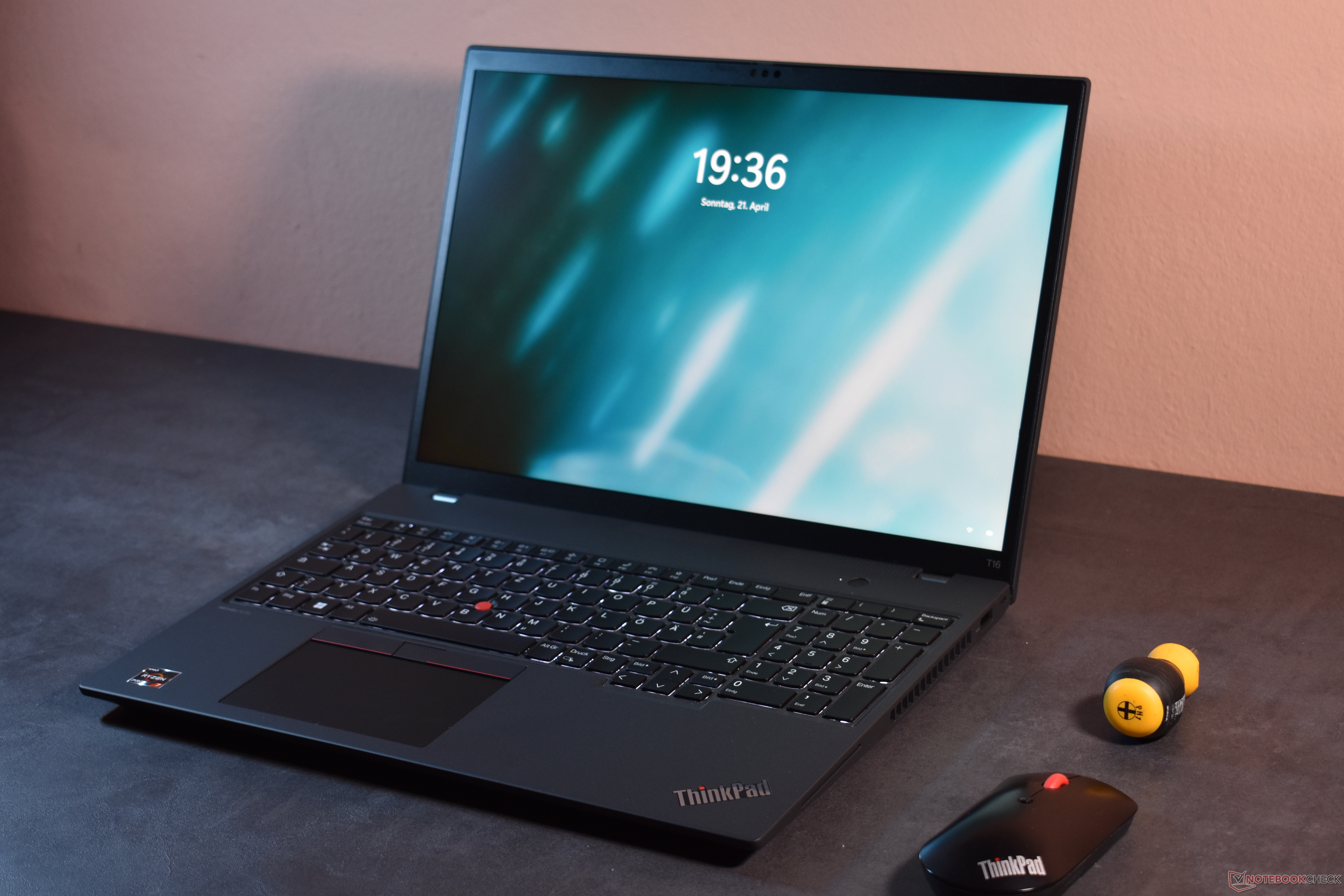Lenovo ThinkPad T16 G2 AMD Laptop Review: Grote ThinkPad nog beter met ...