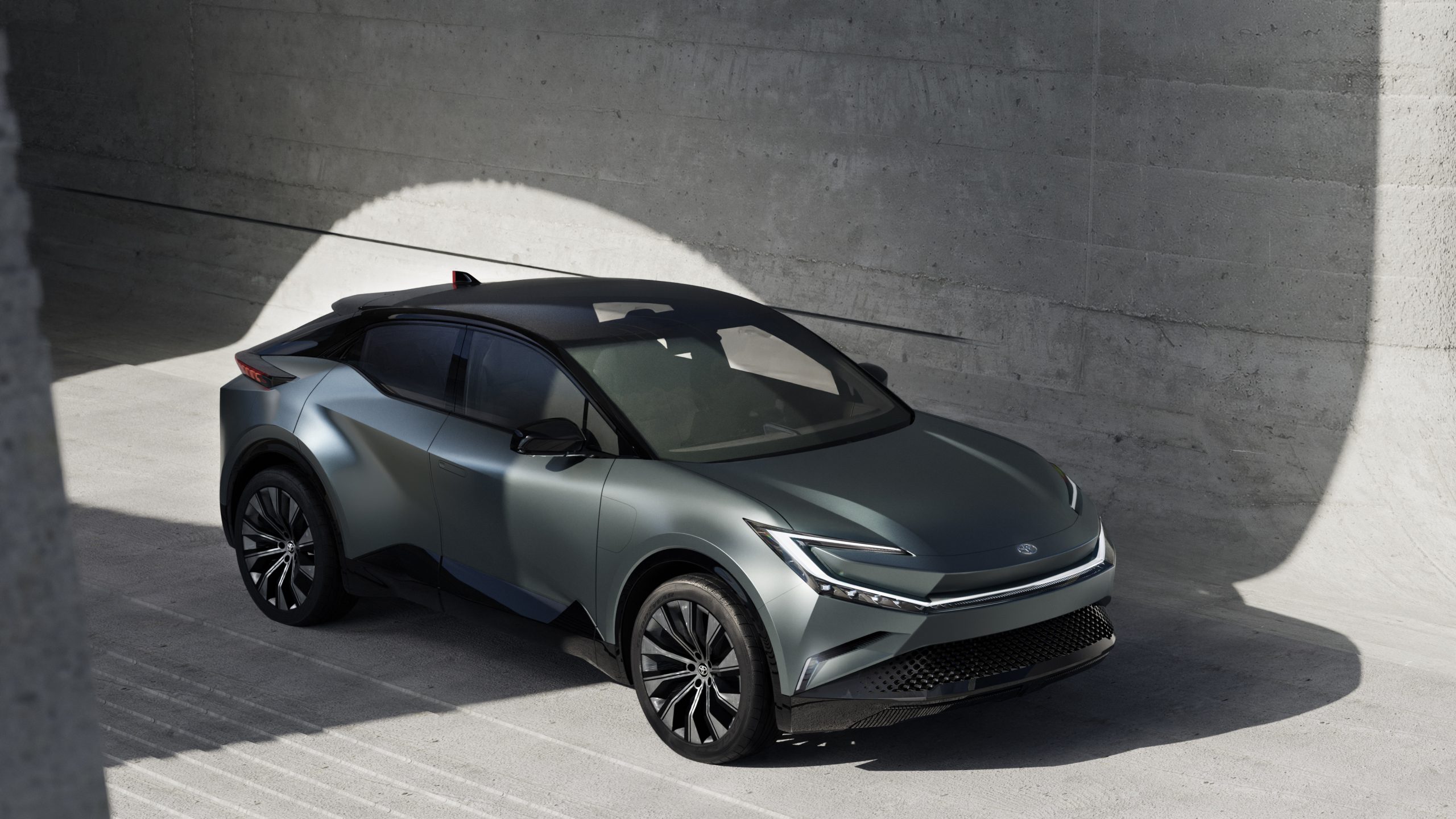 Toyota bZ Compact SUV Concept met groot infotainmentscherm onthuld in ...
