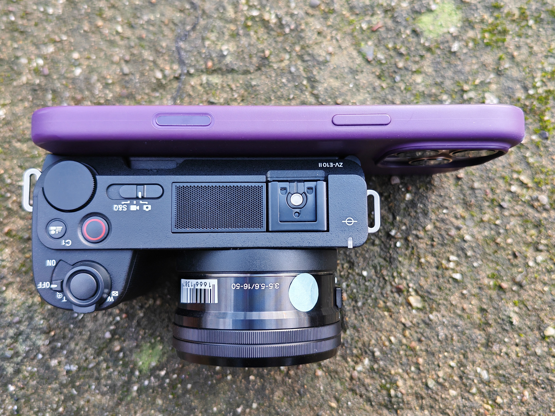 Vergelijking van camera's: Sony Alpha ZV-E10 II vs. Apple iPhone 16 Pro ...