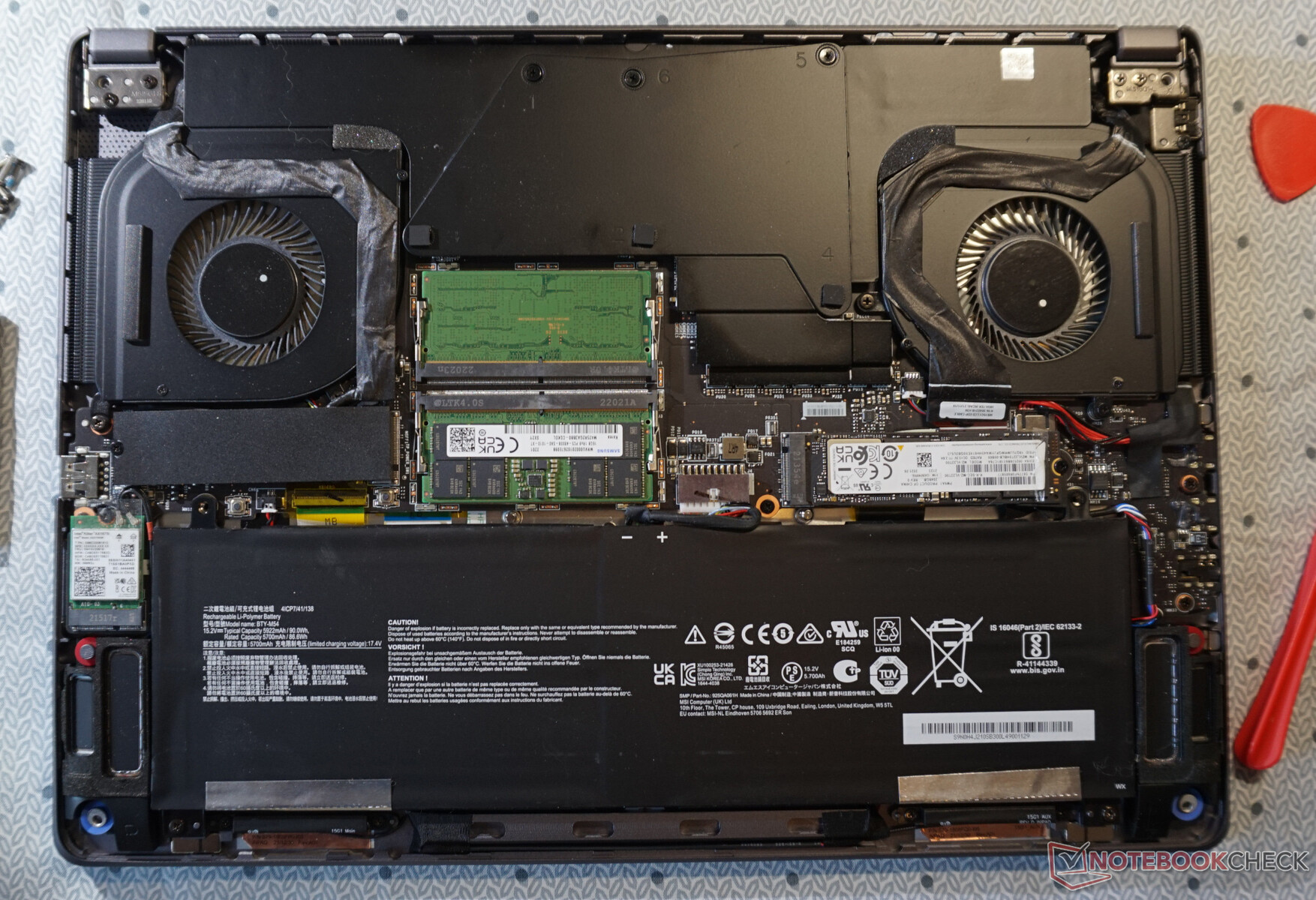 MSI Creator Z16P laptop in review: Creatief werken met een i9 en de RTX ...