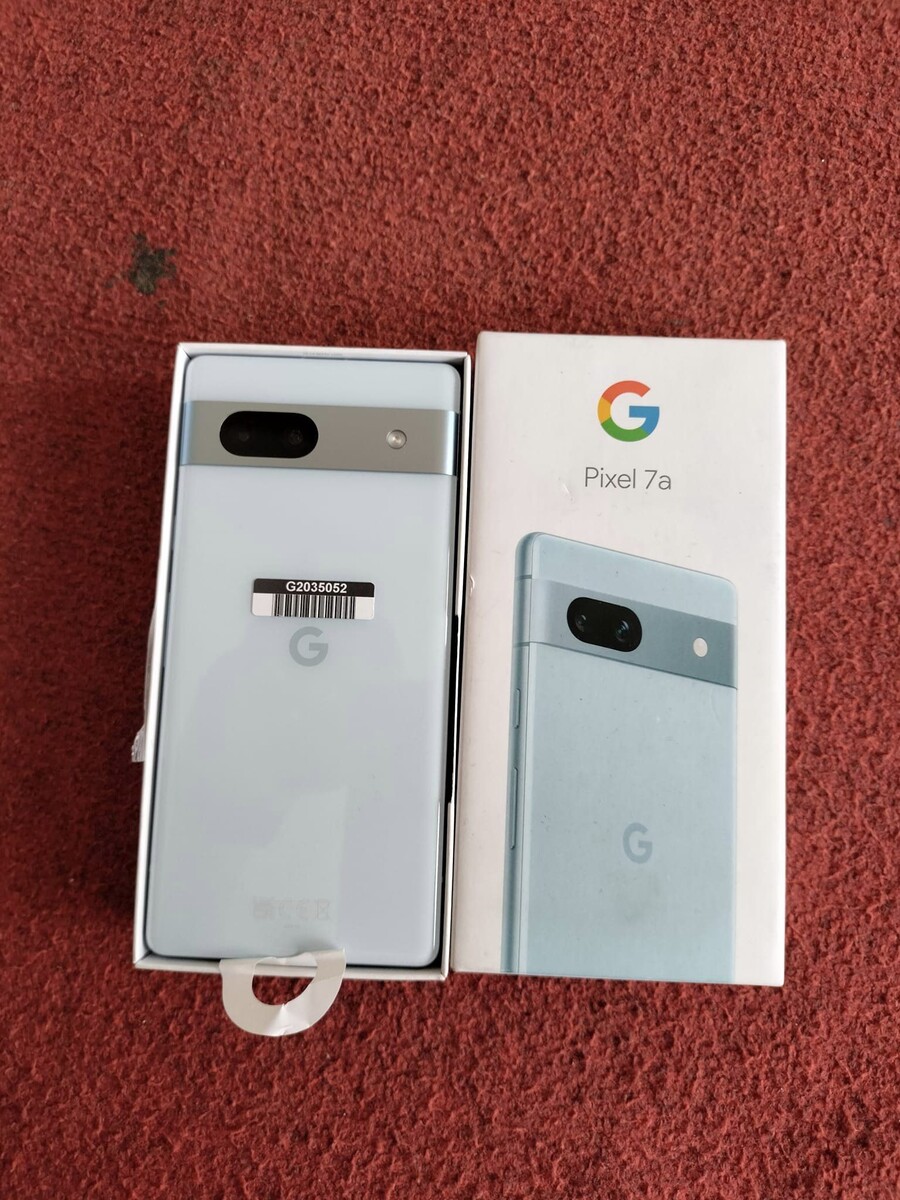 Google Pixel 7a: afbeeldingen van Arctic Blue en Carbon Grey retail units opduiken voor I/O 2023 ...