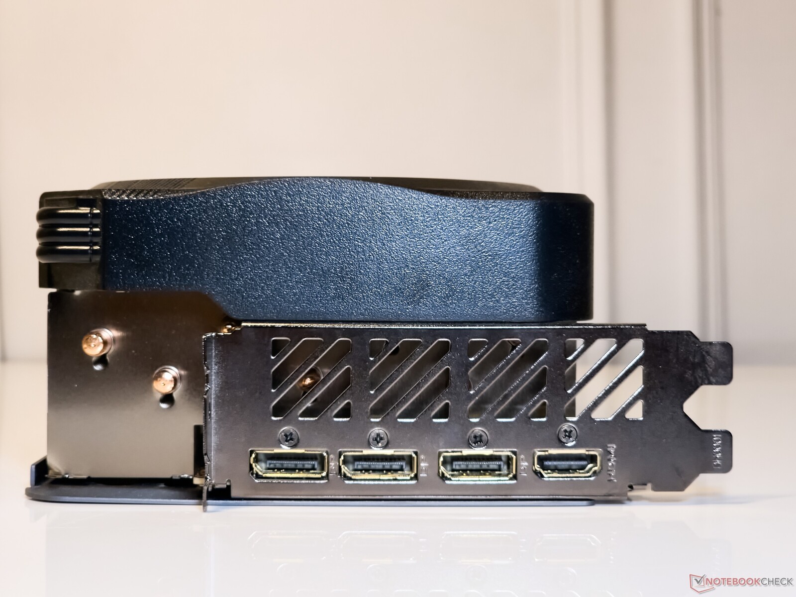 Gigabyte GeForce RTX 4080 Super Gaming OC 16G Review: Ruilt klappen uit ...